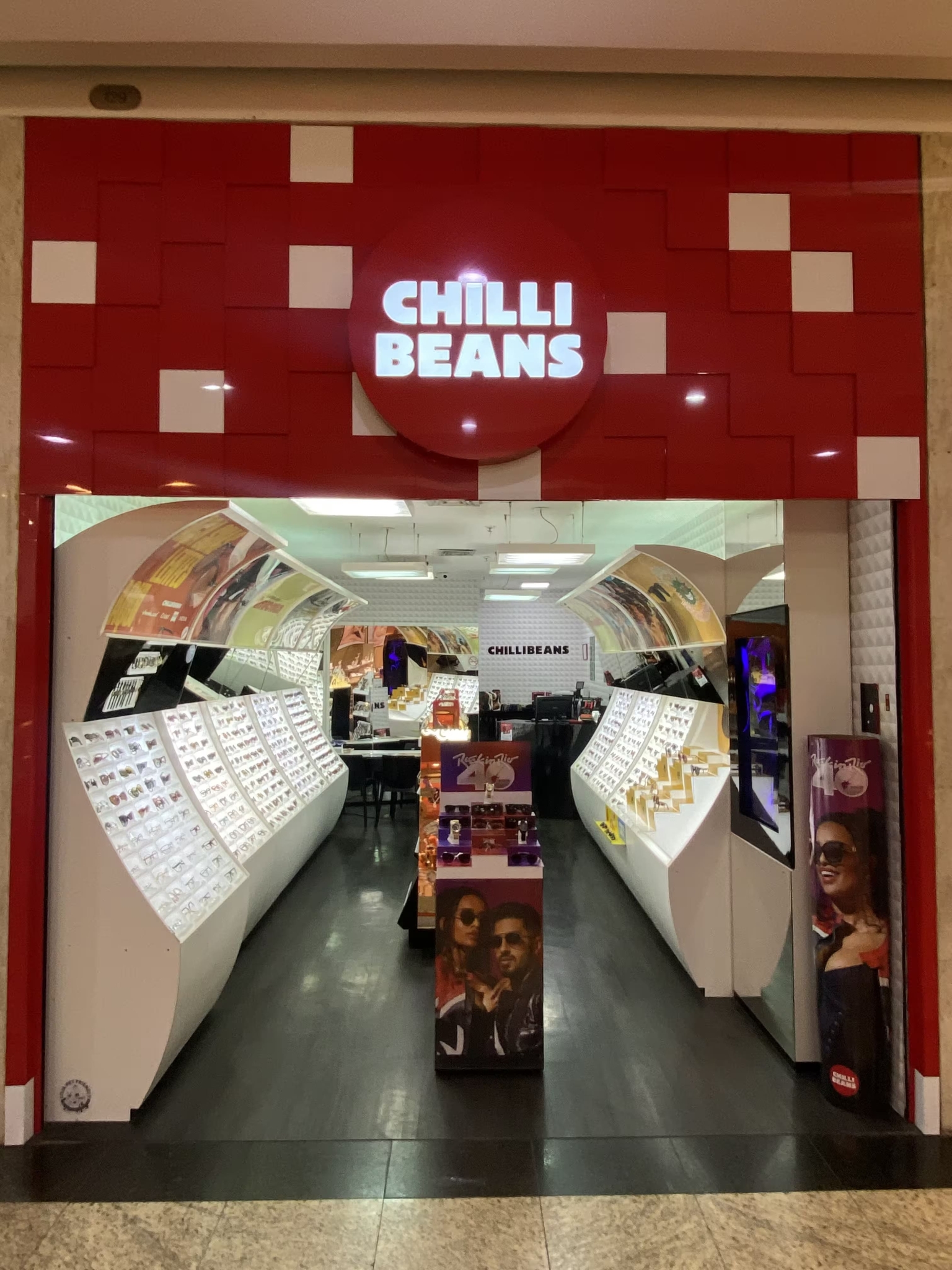 CHILLI BEANS - Praiamar Shopping